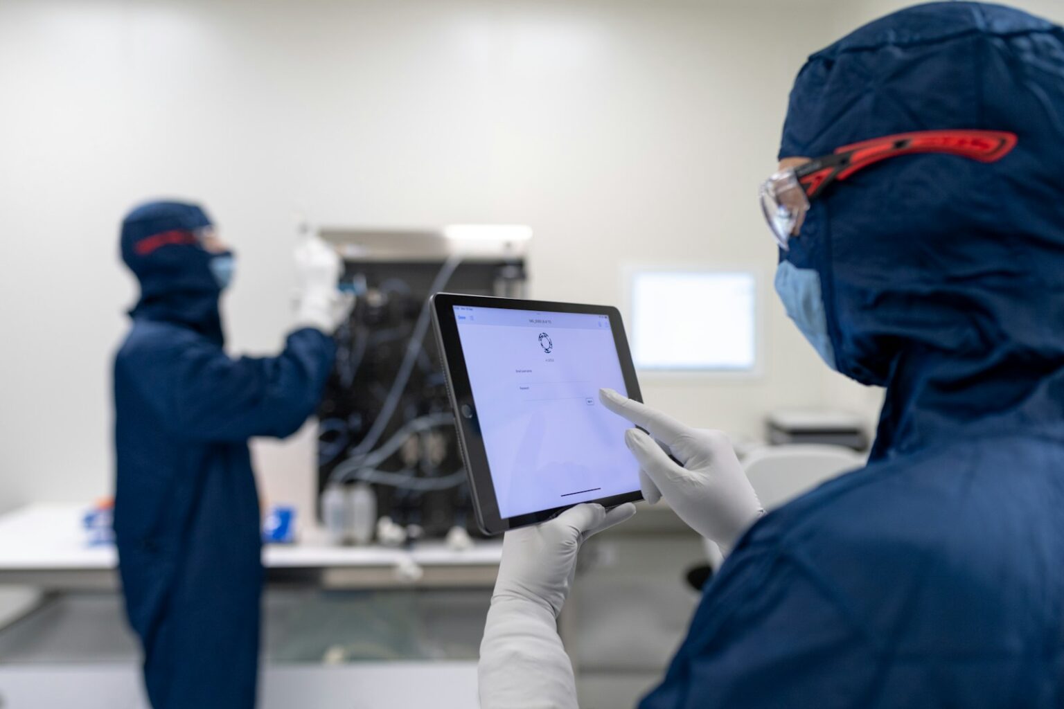 Mastering Cleanroom Gowning: A Comprehensive Guide to Sterile ...